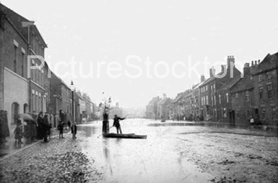 Flooding of Yarm High Street c1900 | Picture Stockton Archive
