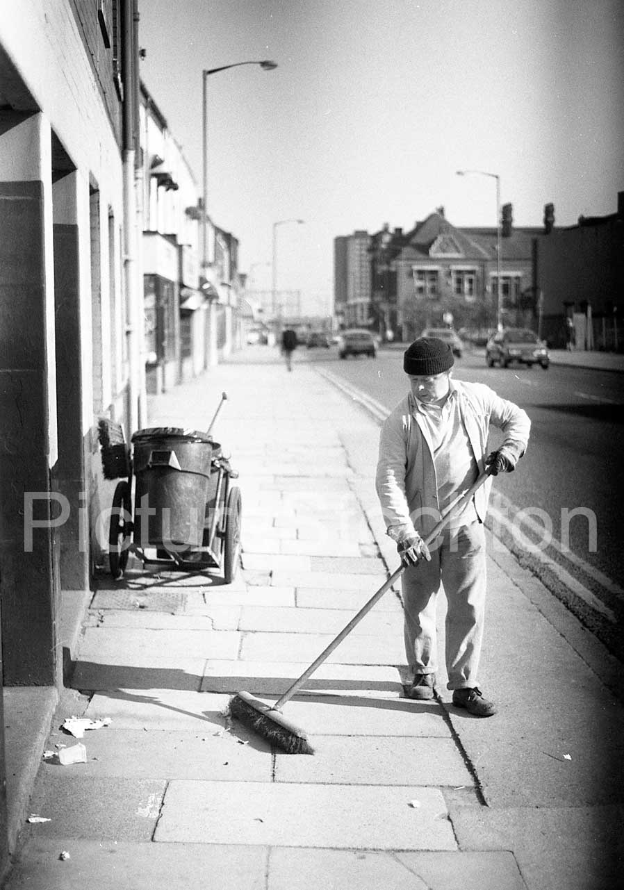 Street Cleaner, Stockton c1980s | Picture Stockton Archive