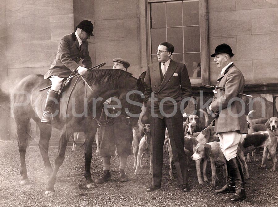 The South Durham Hunt c1952 | Picture Stockton Archive