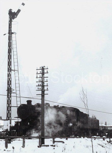 Class No.43050 passing Cotswold Crescent c1965 | Picture Stockton Archive